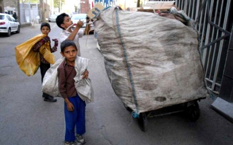The Deepening Social Divide in Iran - Iran News Update