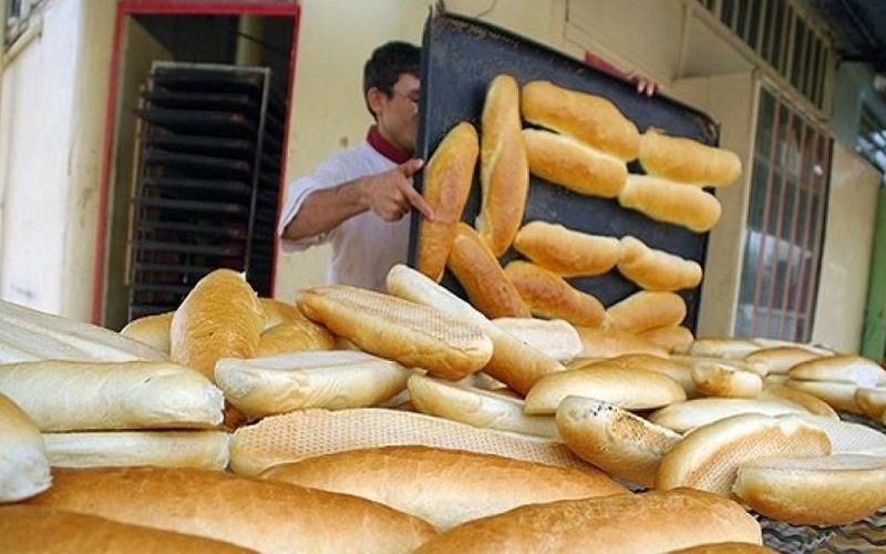 Bread Prices Soar Across Iran Amid Subsidy Cuts, Regional Pricing ...