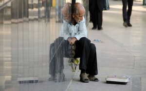 Iran’s Economy Enters a New Phase of Collapse: Poverty, Unemployment ...